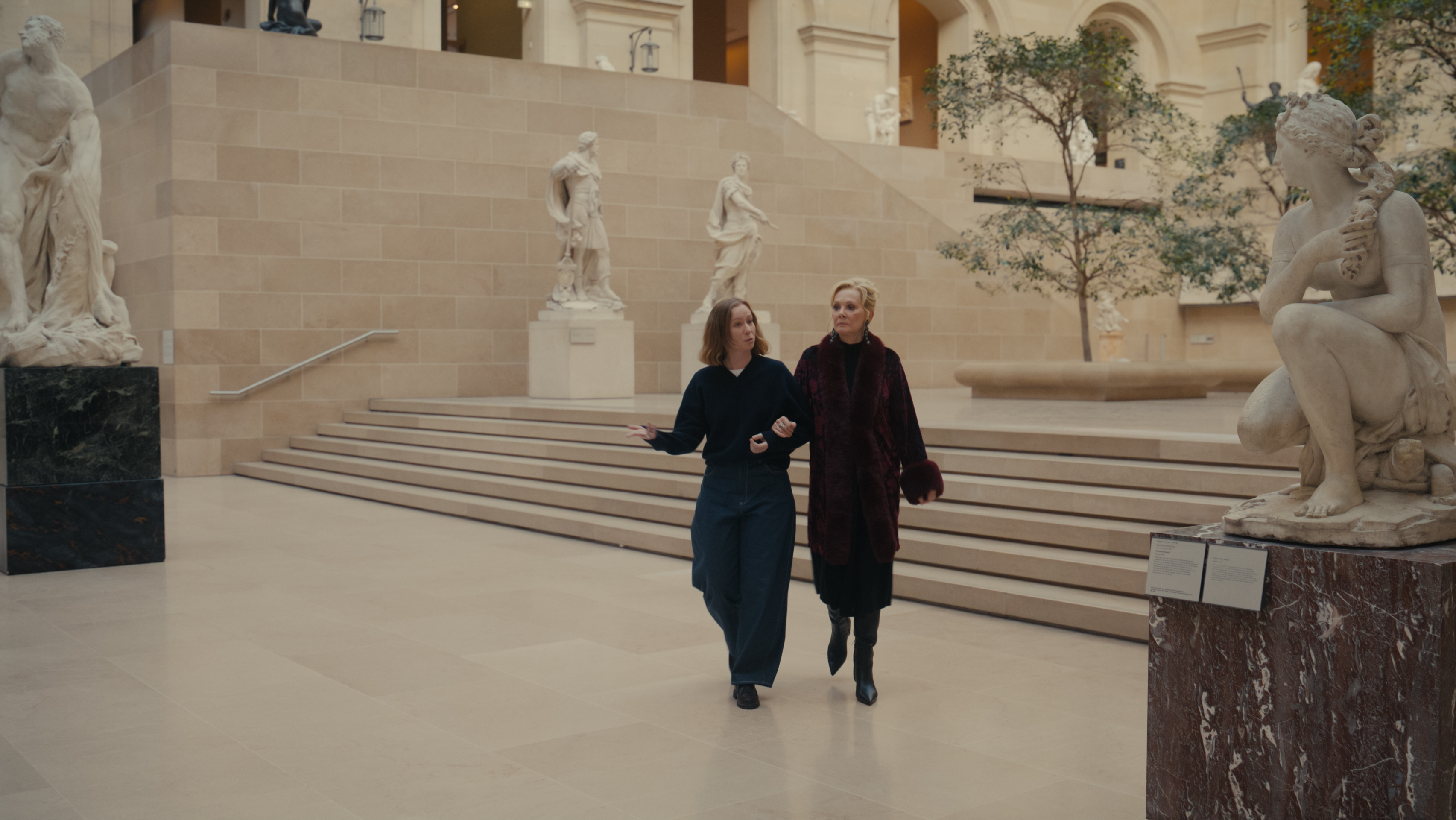 'Hacks' was only allowed 10 people in Louvre for final day of filming