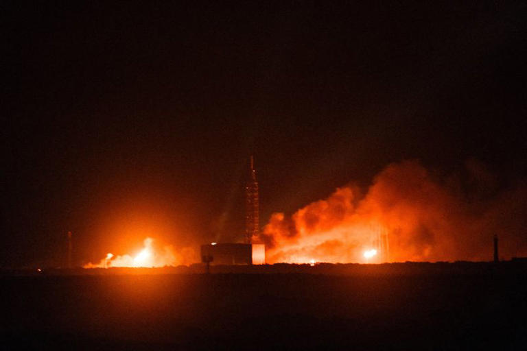 Blue Origin rocket explodes during test, setback for bid to catch Musk ...