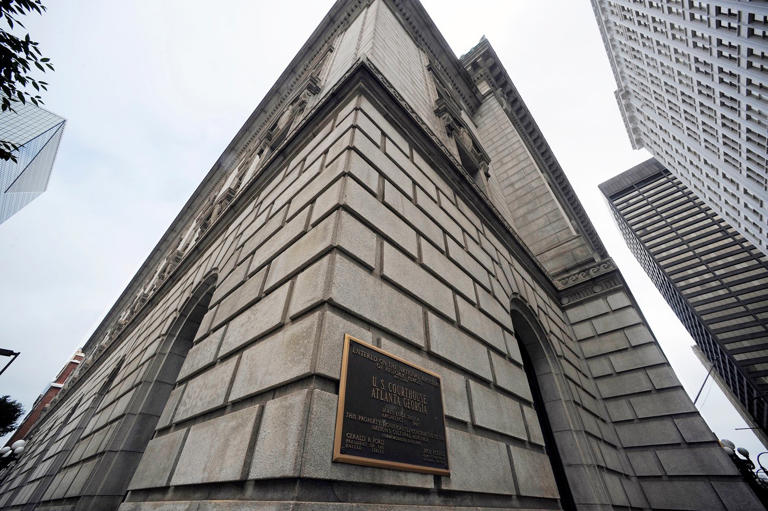 Federal judge had sex in chambers with police officer and lied about it ...
