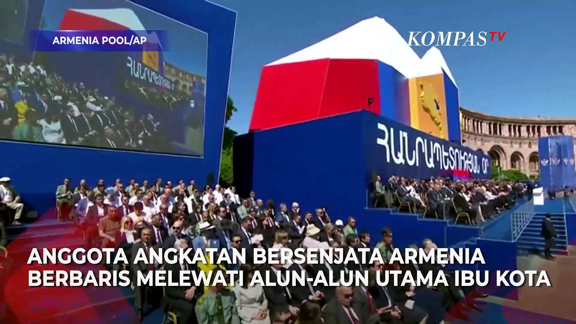 Atraksi udara dipamerkan saat Armenia rayakan Hari Republik di Yerevan