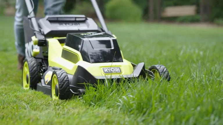 How long do Ryobi 40V lawn mowers last on a single charge?