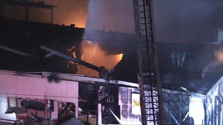 LA County firefighters knock down Signal Hill structure fire
