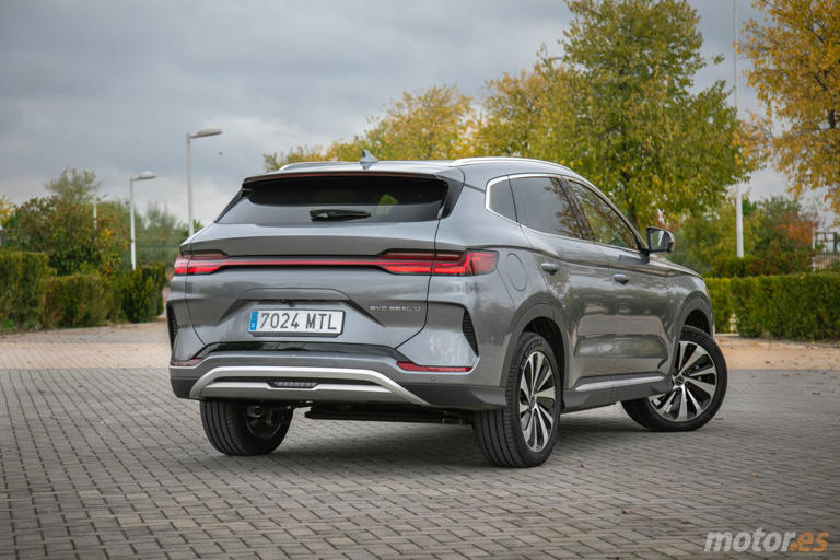Los coches chinos eléctricos e híbridos se devalúan más que el resto y ...