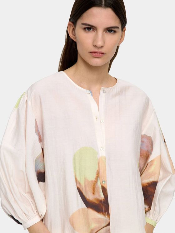 Parfois tiene la blusa floral que alegra cualquier look básico: color ...