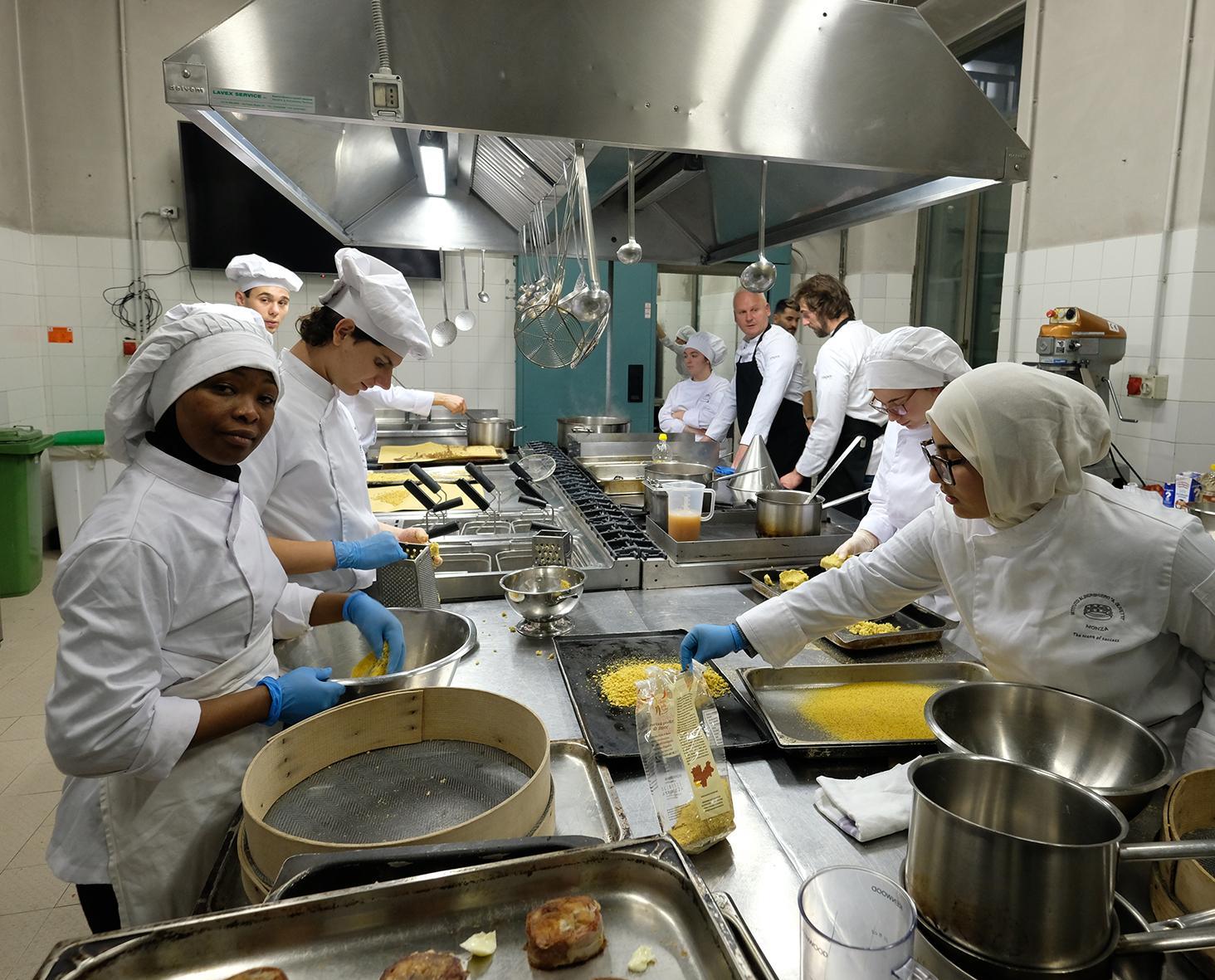 All’Olivetti lo show cooking degli ex ragazzi fragili pronti a sbocciare