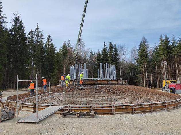 Windpark Forstenrieder Park: Fundamente gegossen, Rotorblätter 78 Meter ...