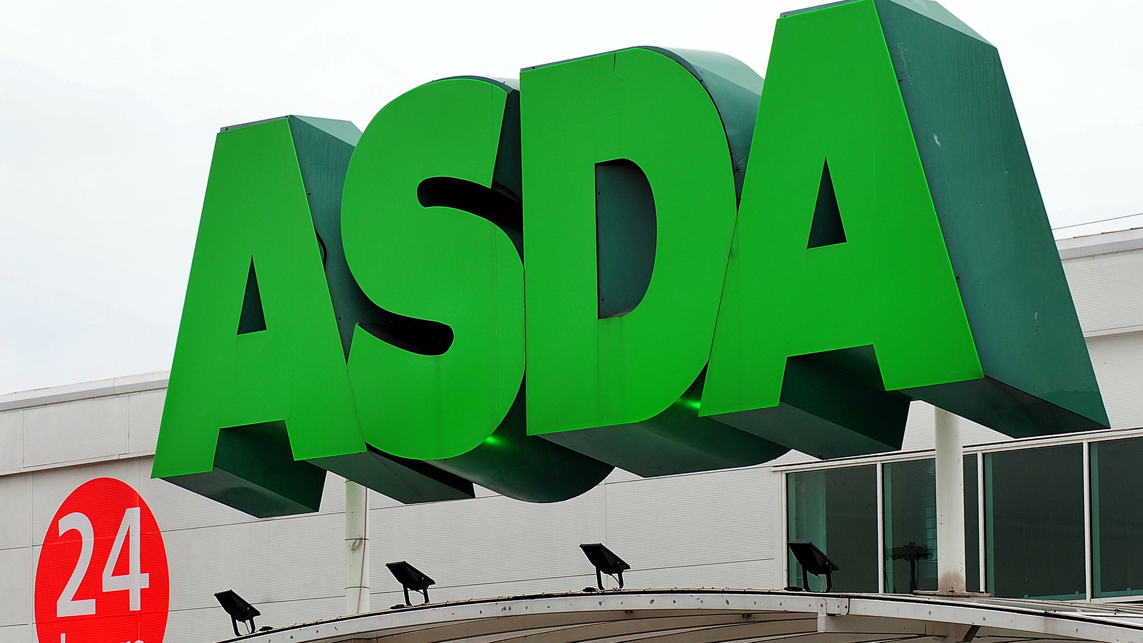 Asda strikes deal with Ocado to upgrade online shopping