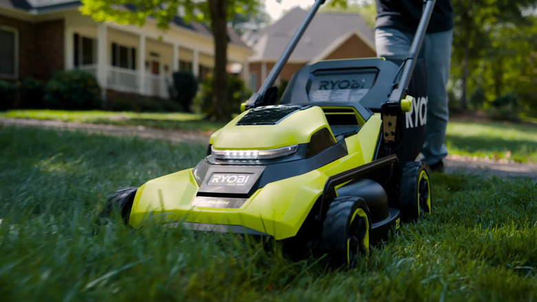 How long do Ryobi 40V lawn mowers last on a single charge?