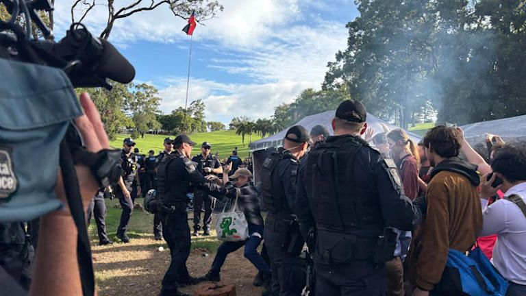 Protesters arrested during Victoria Park stand-off