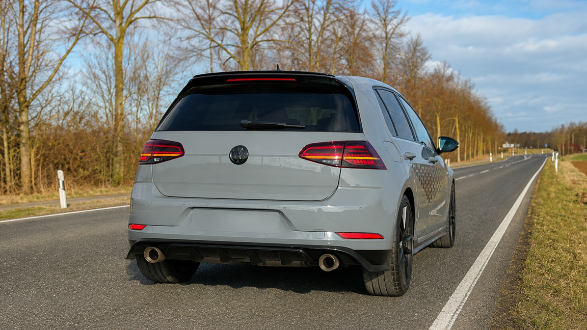 VW Golf GTI TCR ABT a tutta velocità in Autobahn