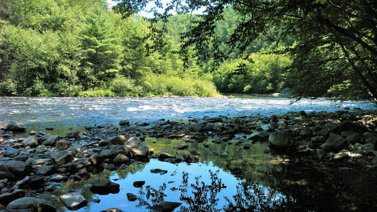 12-year-old boy dies after raft capsizes during school trip in Pennsylvania