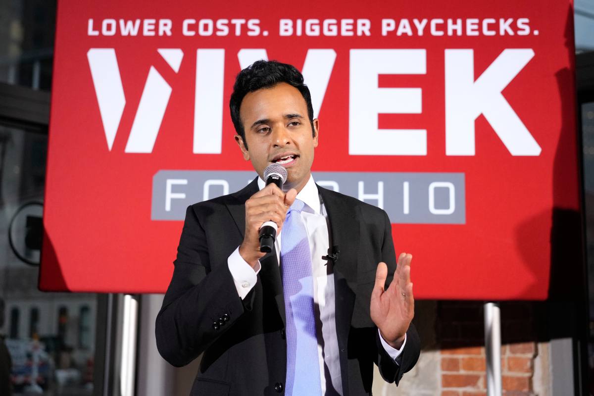 Vivek Ramaswamy turned away from entering Knicks' restricted area at ...