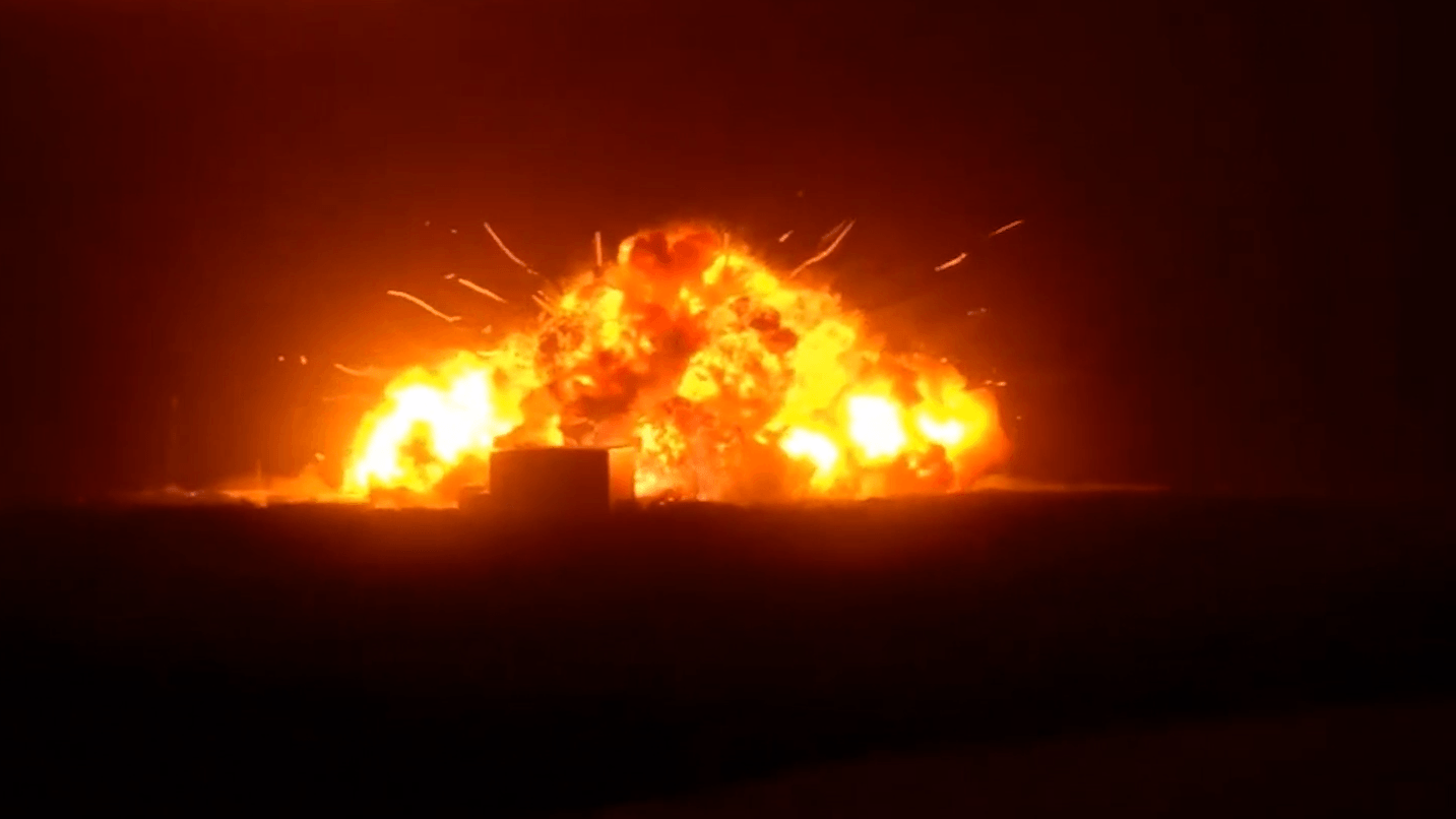 Bezos-Rakete explodiert: Gigantischer Feuerball