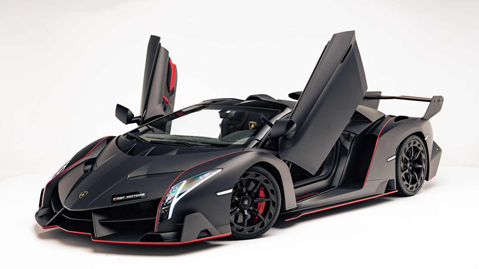 Inside Dubai’s incredible full carbon Lamborghini Veneno hypercar ...