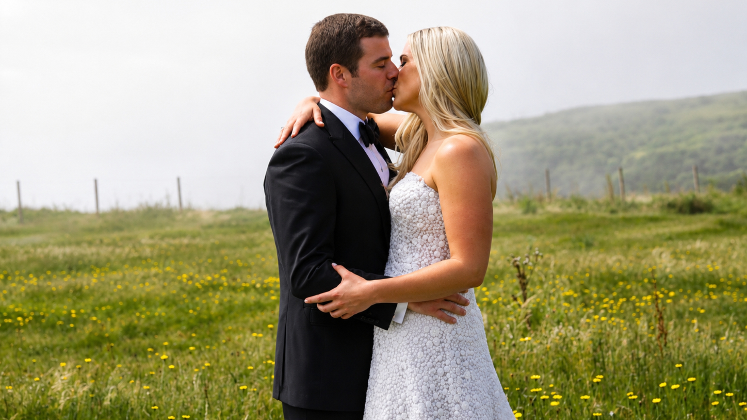 California wedding inspiration with coastal views and bold styling