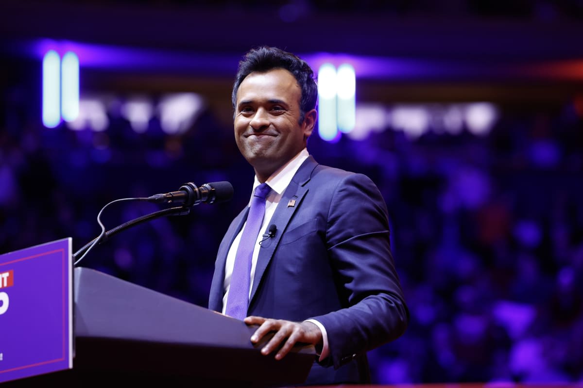 Vivek Ramaswamy turned away from entering Knicks' restricted area at ...