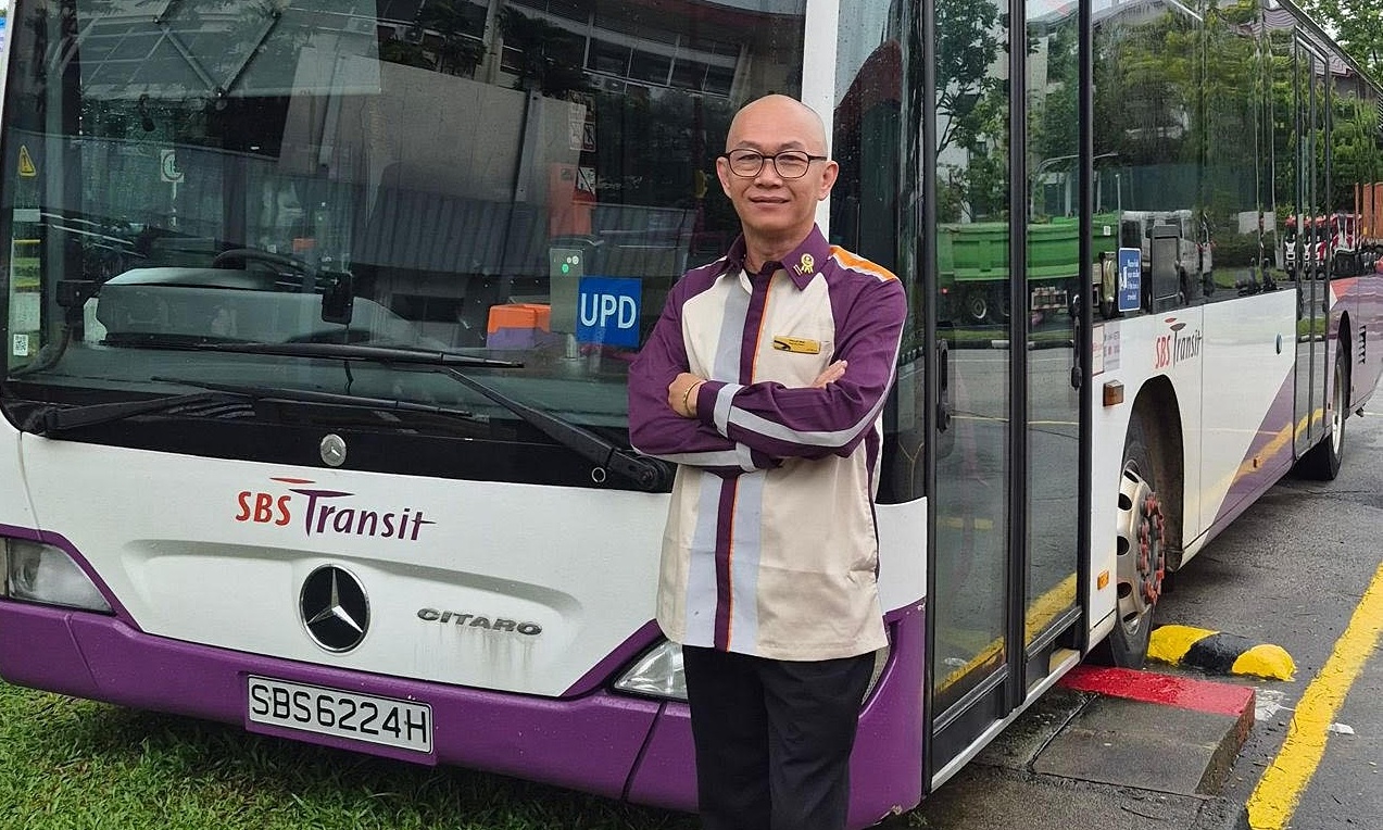 Singapore bus driver returns passenger’s US$35,000 diamond ring