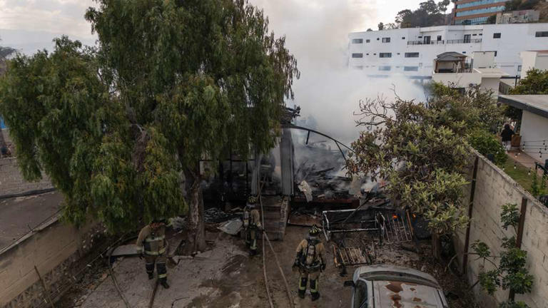 Vivienda queda destruida tras incendio en la colonia Castillo