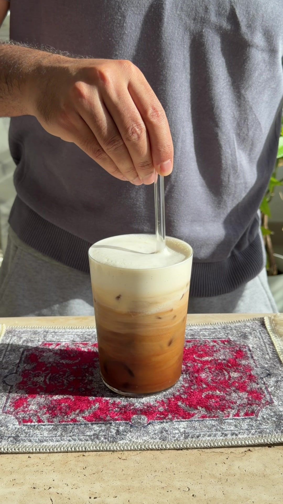 Create smooth and creamy vanilla cold foam coffee
