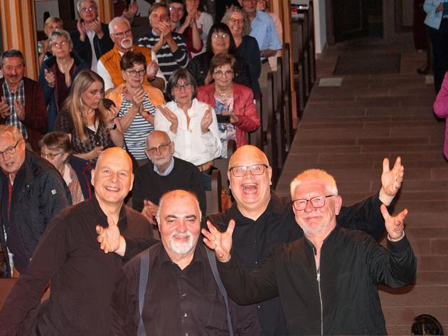 Ensemble Tromba Festiva begeistert 100 Besucher – weiße Frau wirbelt ...
