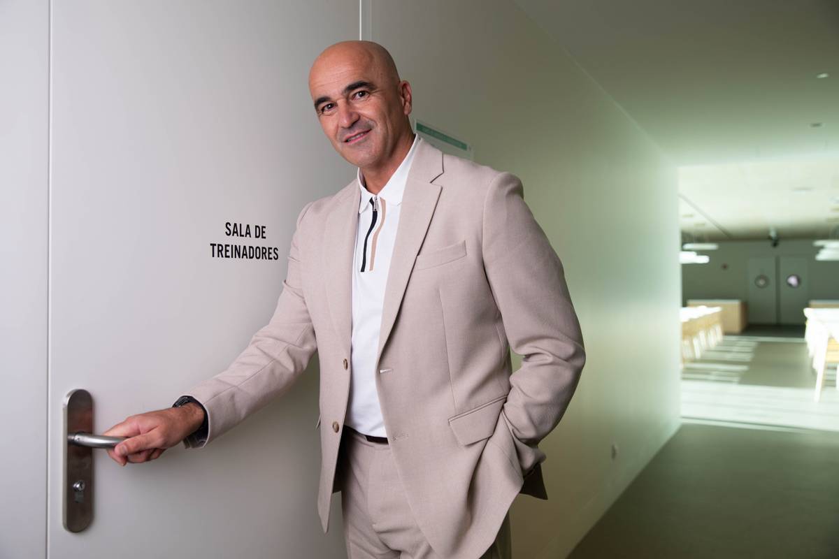 Roberto Martínez: “Precisamos de ter humildade. Há seleções que têm o ...