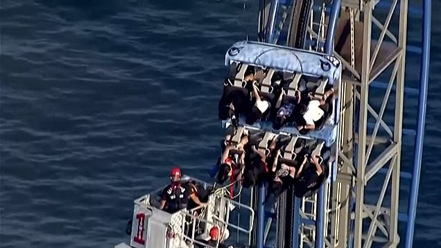 Field trip students dangle from roller coaster stuck for hours in Texas