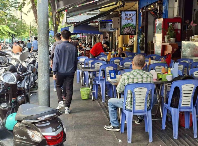 Quản trị vỉa hè bằng phần mềm dữ liệu thay vì ra quân