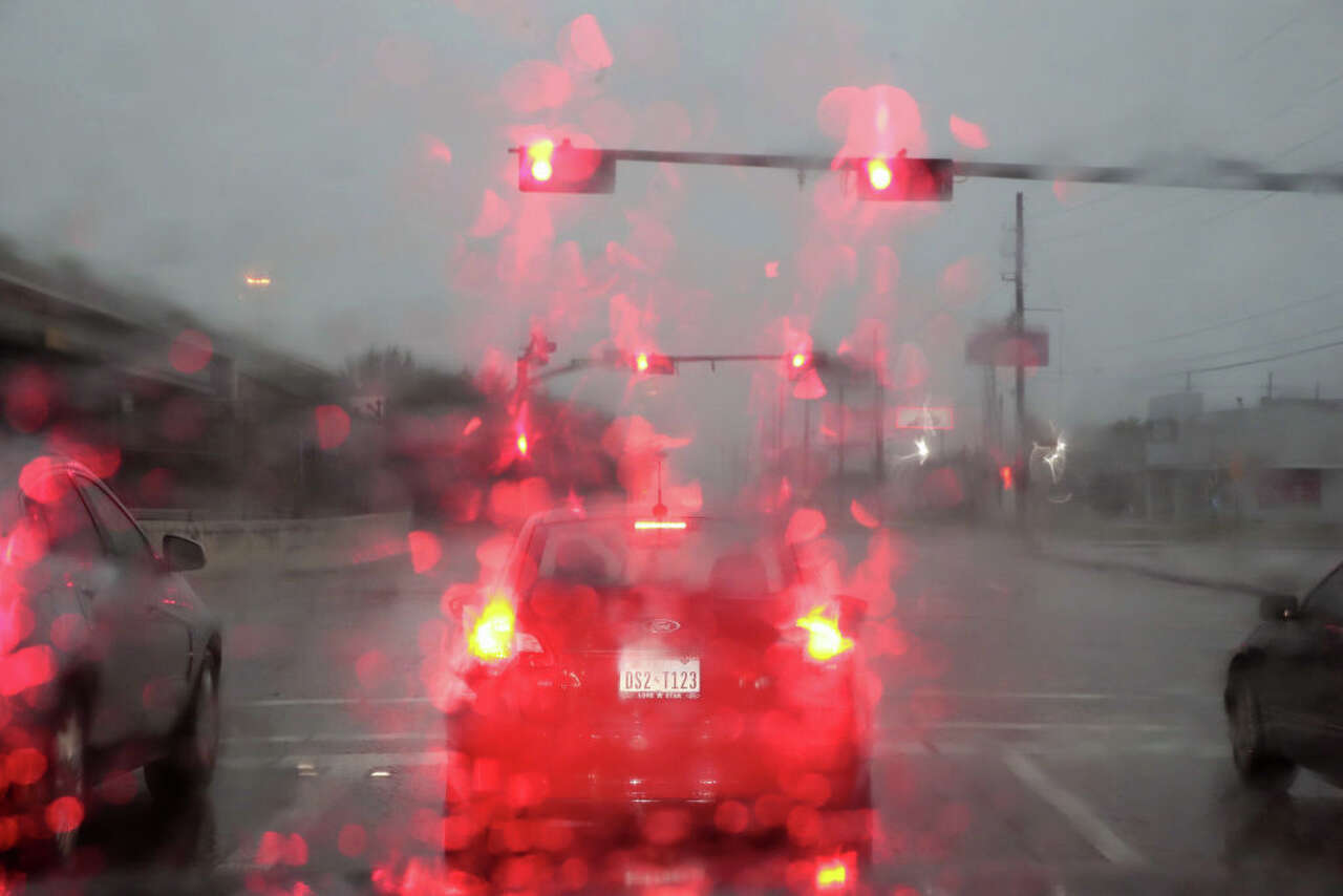 Texans sometimes do this when driving in the rain. But maybe they ...