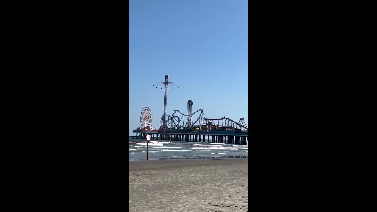 Horror moment parkgoers trapped at top of vertical rollercoaster track ...