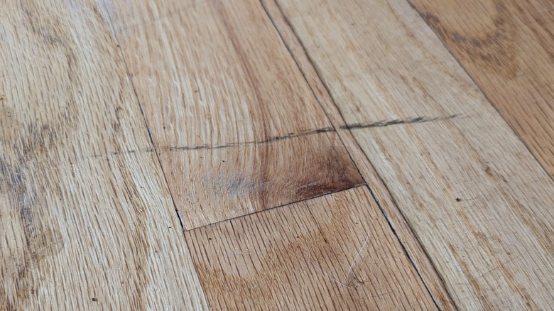 Avoid using this common kitchen scrap for floor scuff marks - we know ...