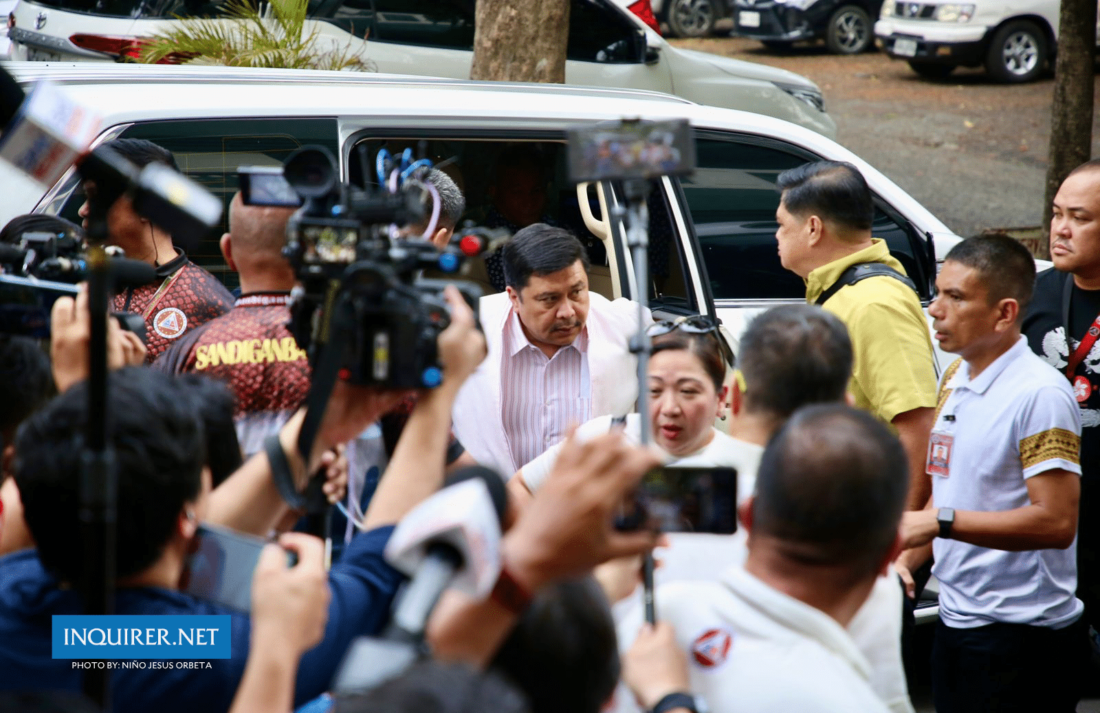 Estrada posts bail in graft case; still no arrest order in plunder rap