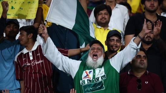 Chacha Cricket, the most famous Pakistani fan, to put down his ...