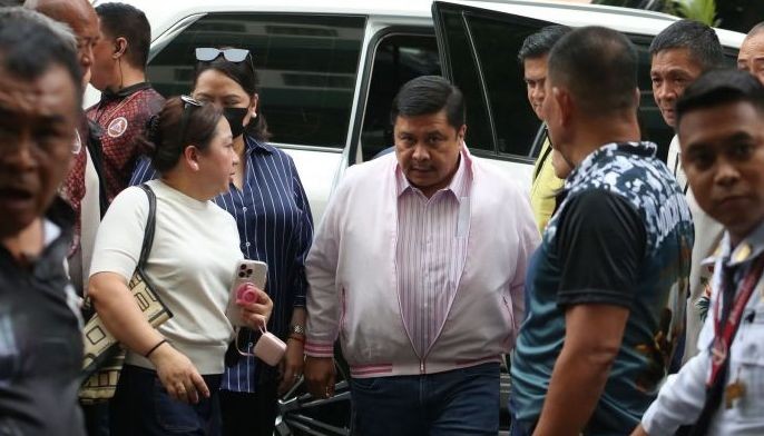 Jinggoy Estrada posts bail in flood-control graft case, but still faces ...