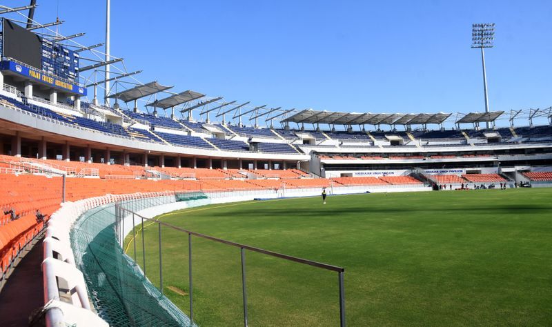 Red alert hangs over IPL Qualifier 2 in New Chandigarh: IMD warns of ...