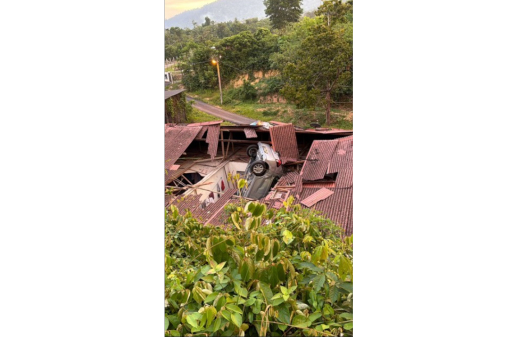 Kuala Pilah crash: Car skids, plunges onto house roof in Seri Menanti
