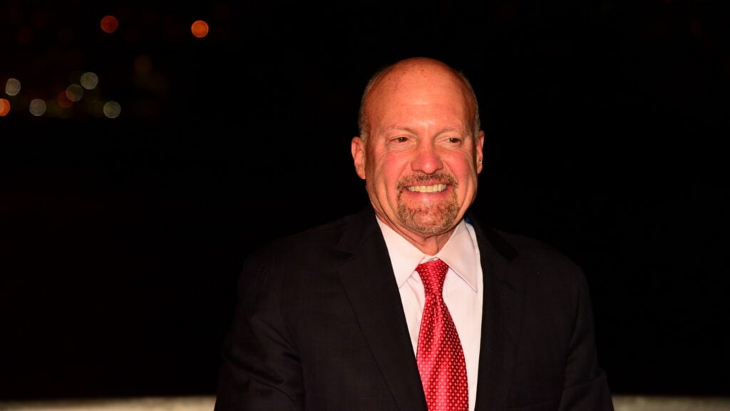Jim Cramer: Buy GE Aerospace, 'two thumbs up' for this life sciences stock