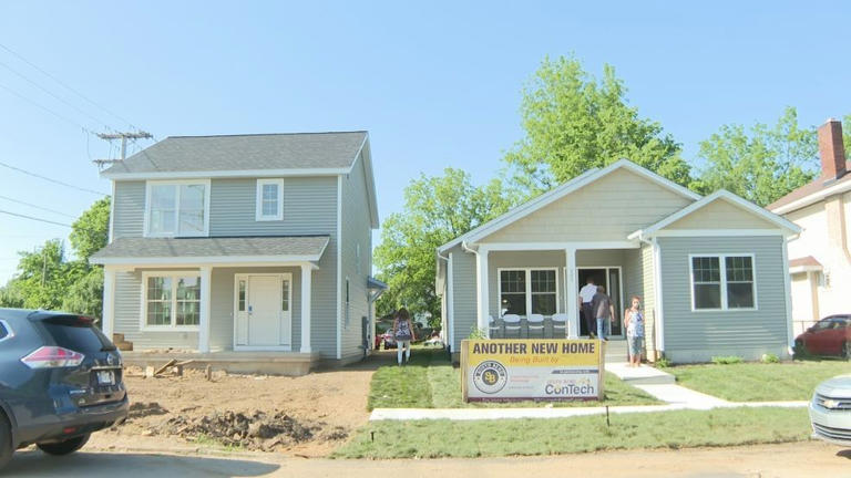 High school students build home in South Bend