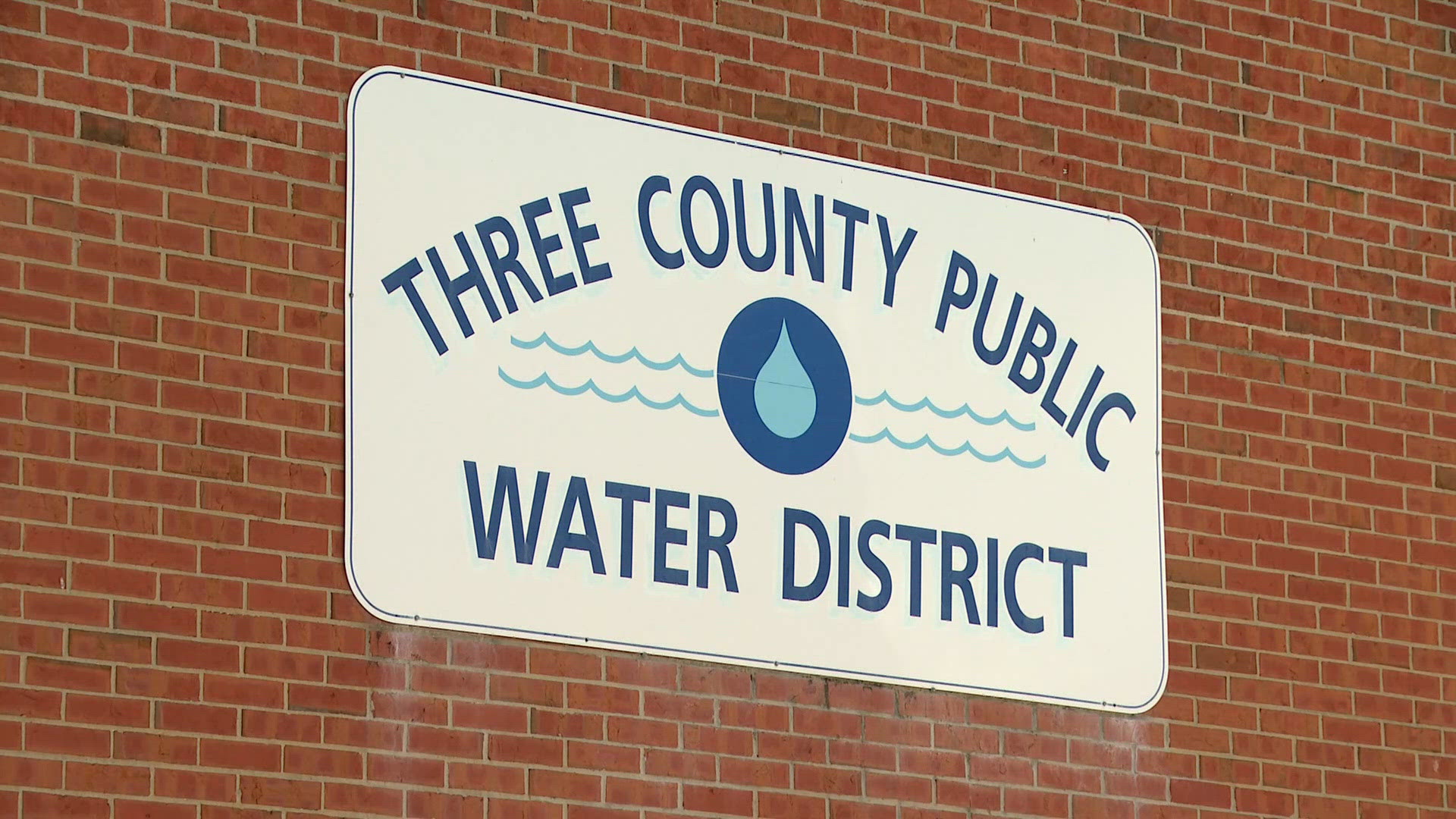 Residents of 3 Illinois counties without water for nearly a week