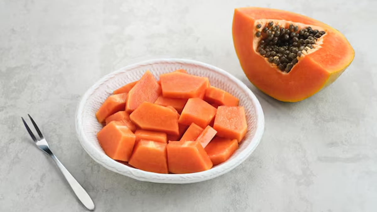 What happens if you eat papaya every day for a month? Expert explains