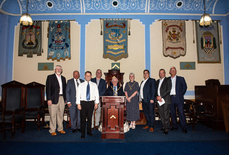 17 amazing pictures of Freemasons’ Giving Night at Adelaide Street ...