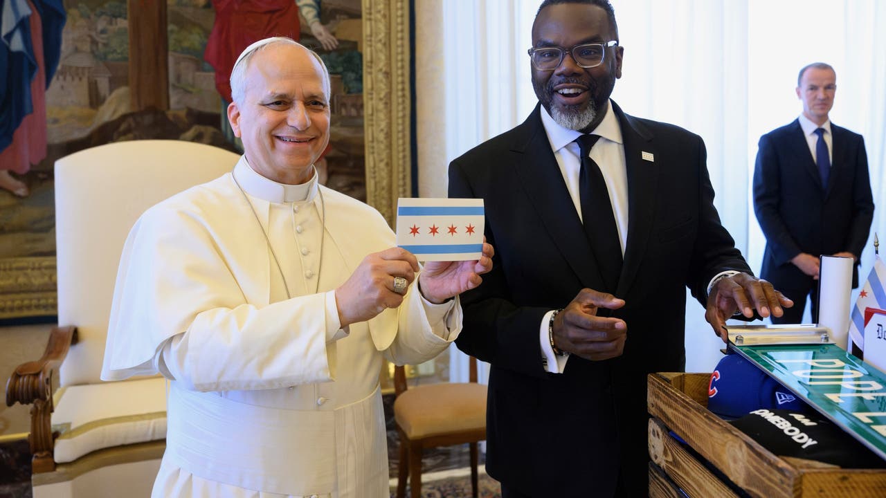 Johnson invites Pope Leo to Chicago, gifts him local gear and more ...