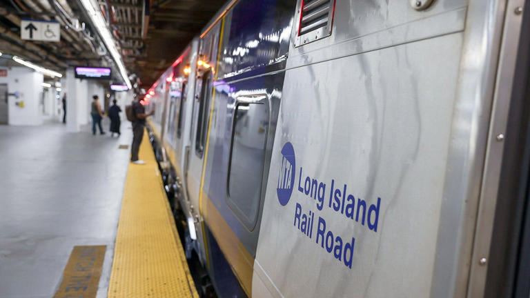 Amtrak fire near Penn Station triggers major NYC commuter disruptions ...