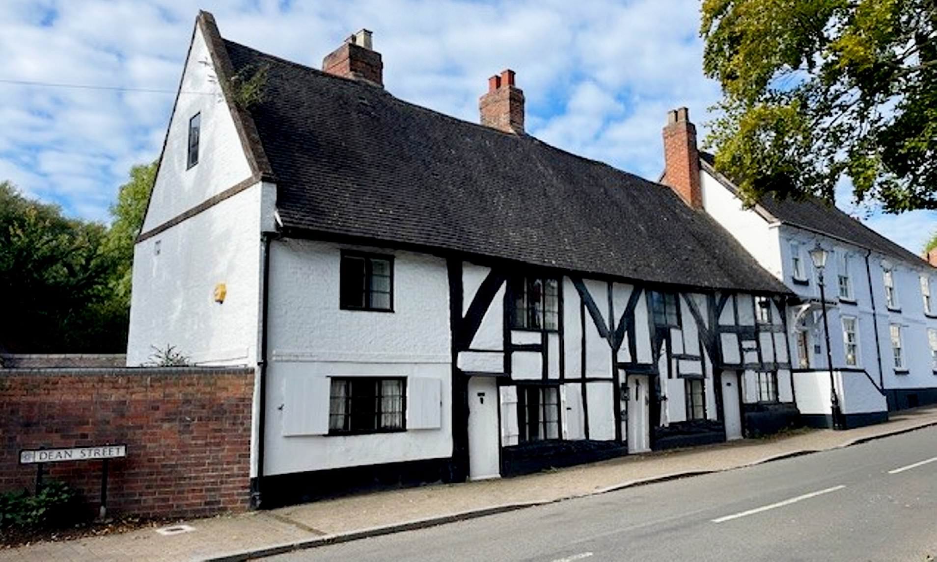 One of Britain's oldest homes built nearly 700 years ago is tipped to ...