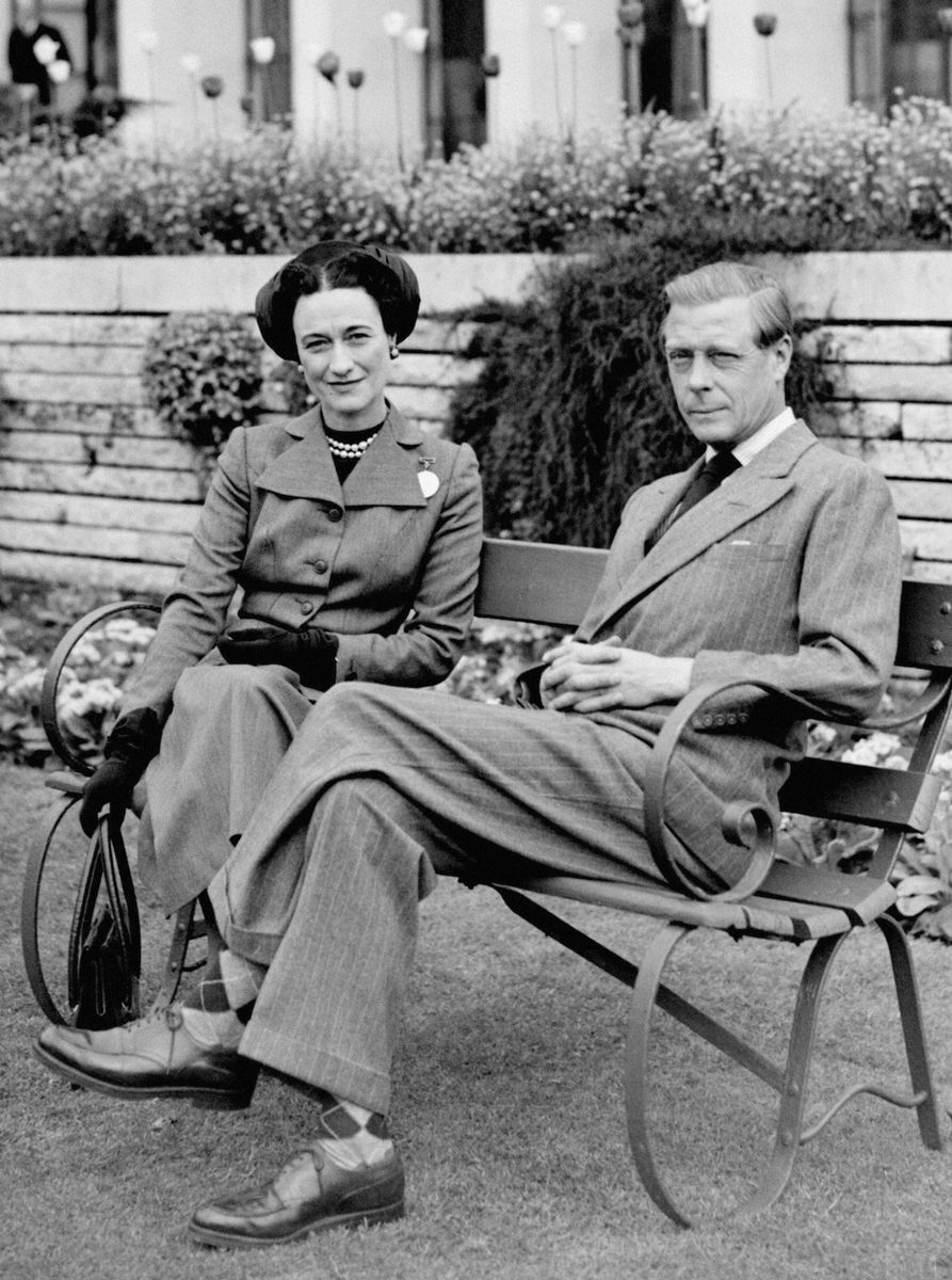 Why King Edward VIII gave up the throne for Wallis Simpson and paved ...