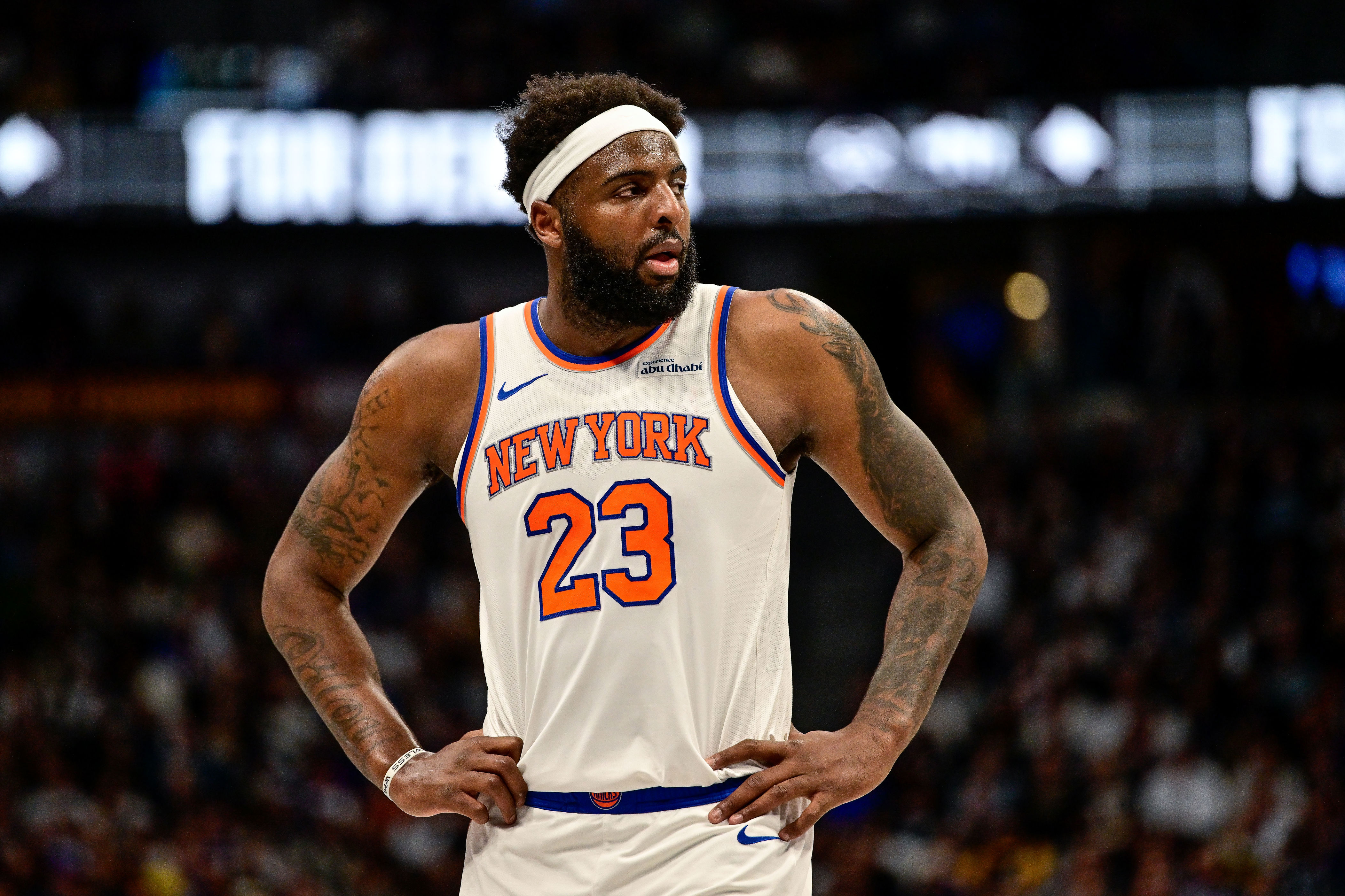 Knicks center Mitchell Robinson reportedly has surgery on broken pinky ...