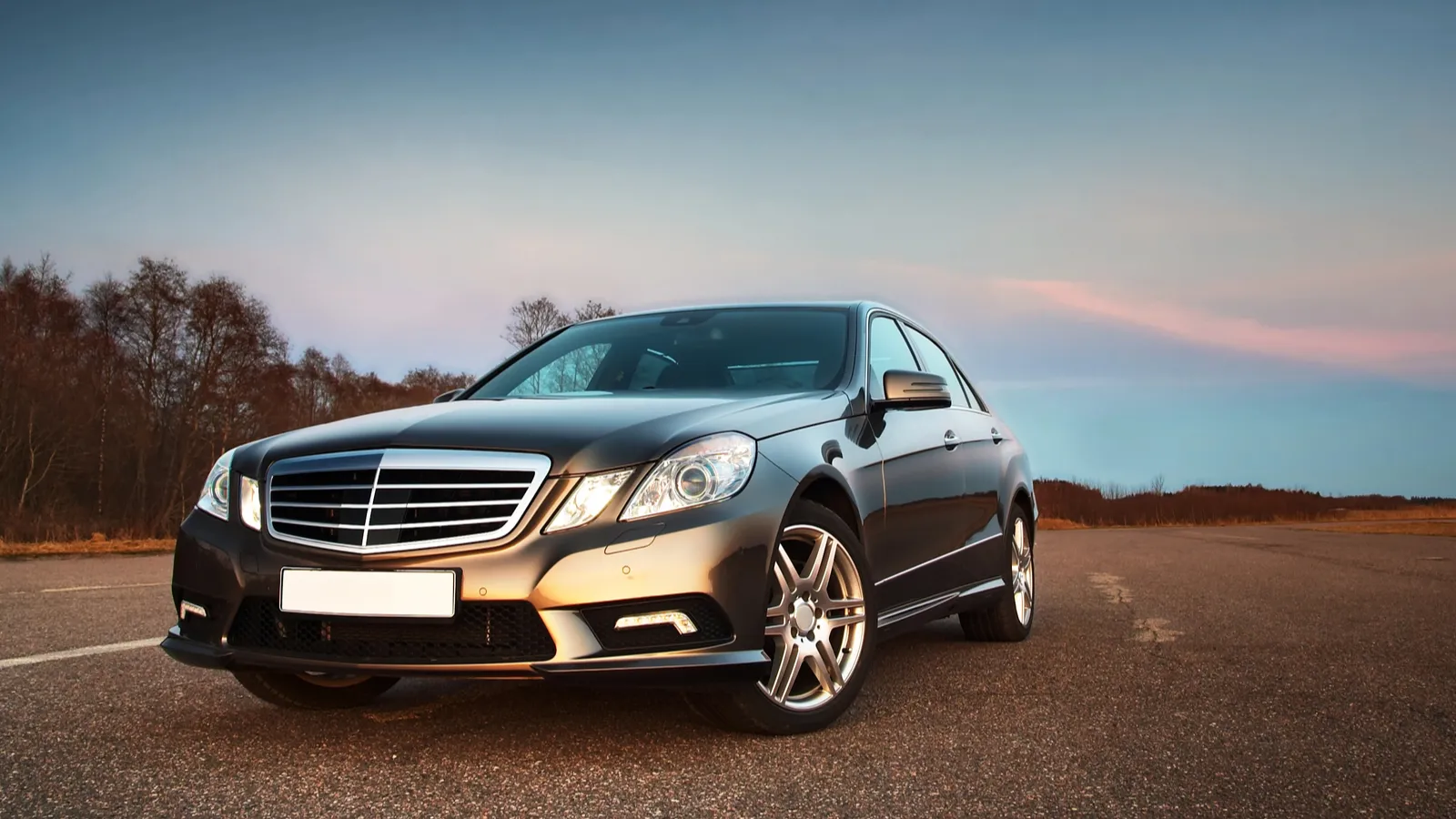 US roads are already dangerous, but car ads still sell speed