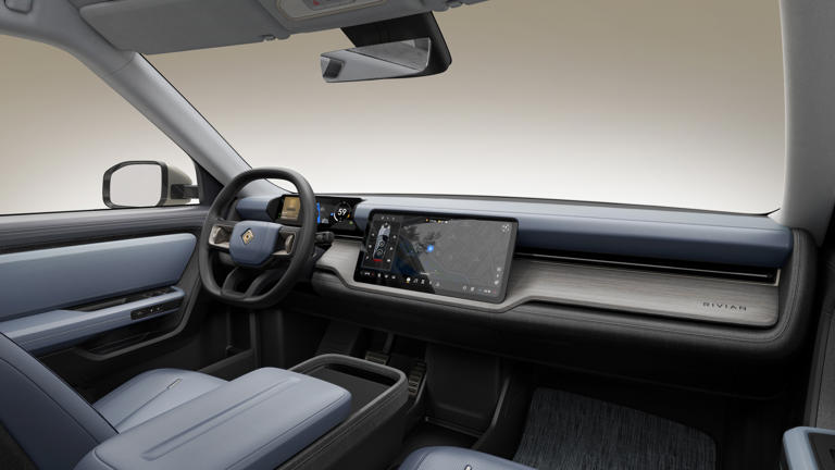 Completely obsolete says major car manufacturer about Apple CarPlay ...