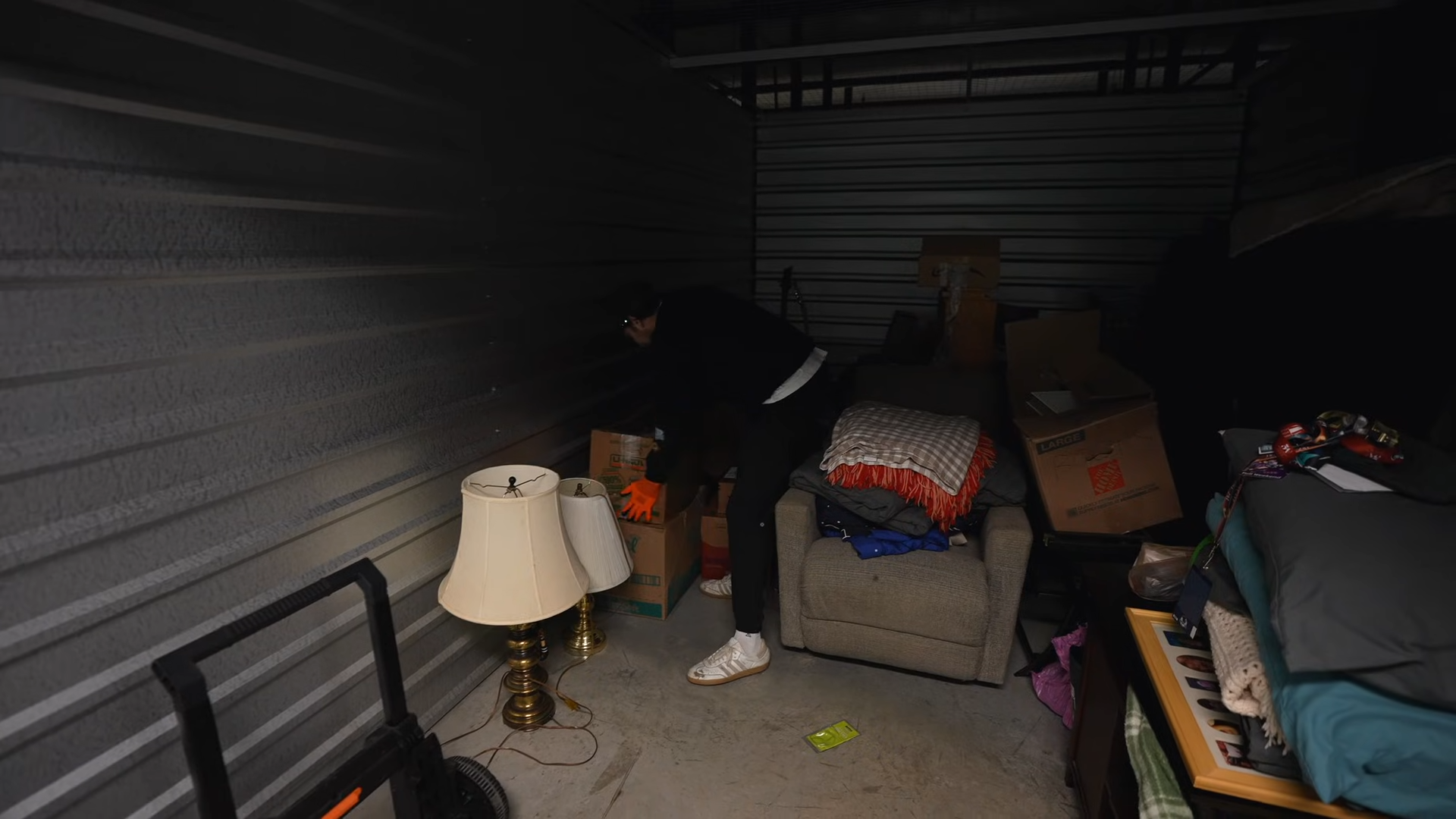 He risked $1,115 on an abandoned storage unit and found gamer’s hidden ...
