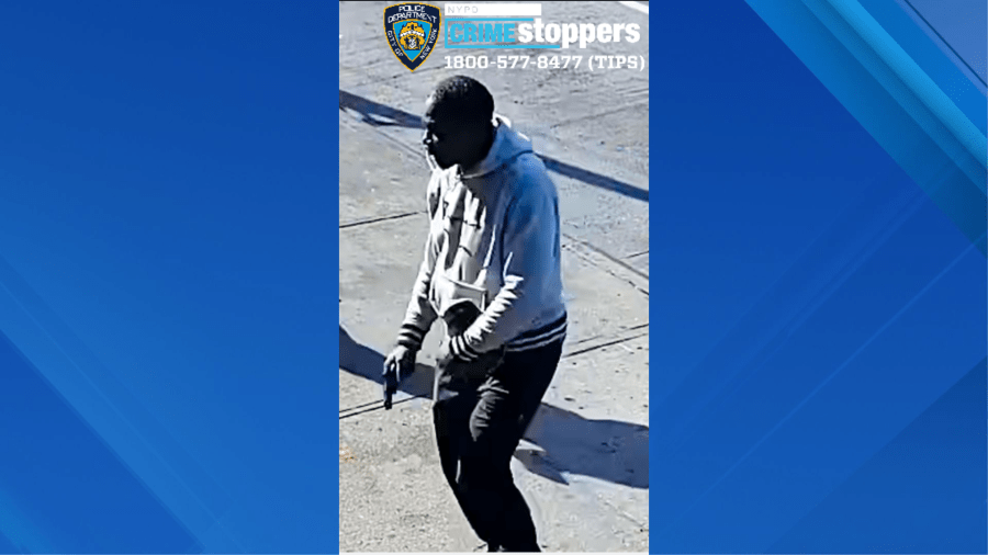Man waiting in Brooklyn subway station beaten, mugged: NYPD