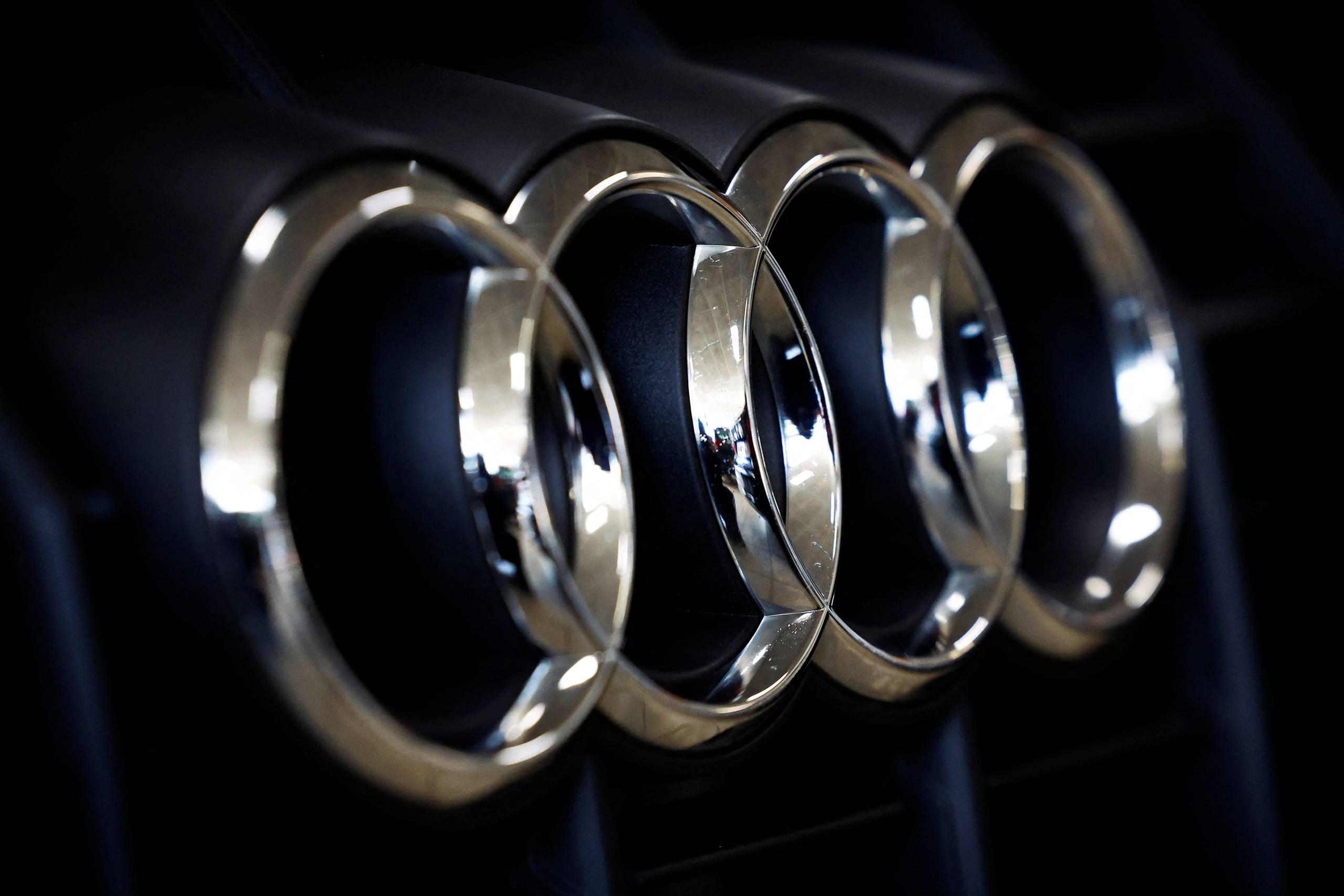 Naboer fældede maskerede mænd i sort Audi – nu skal serieforbrydere bag ...